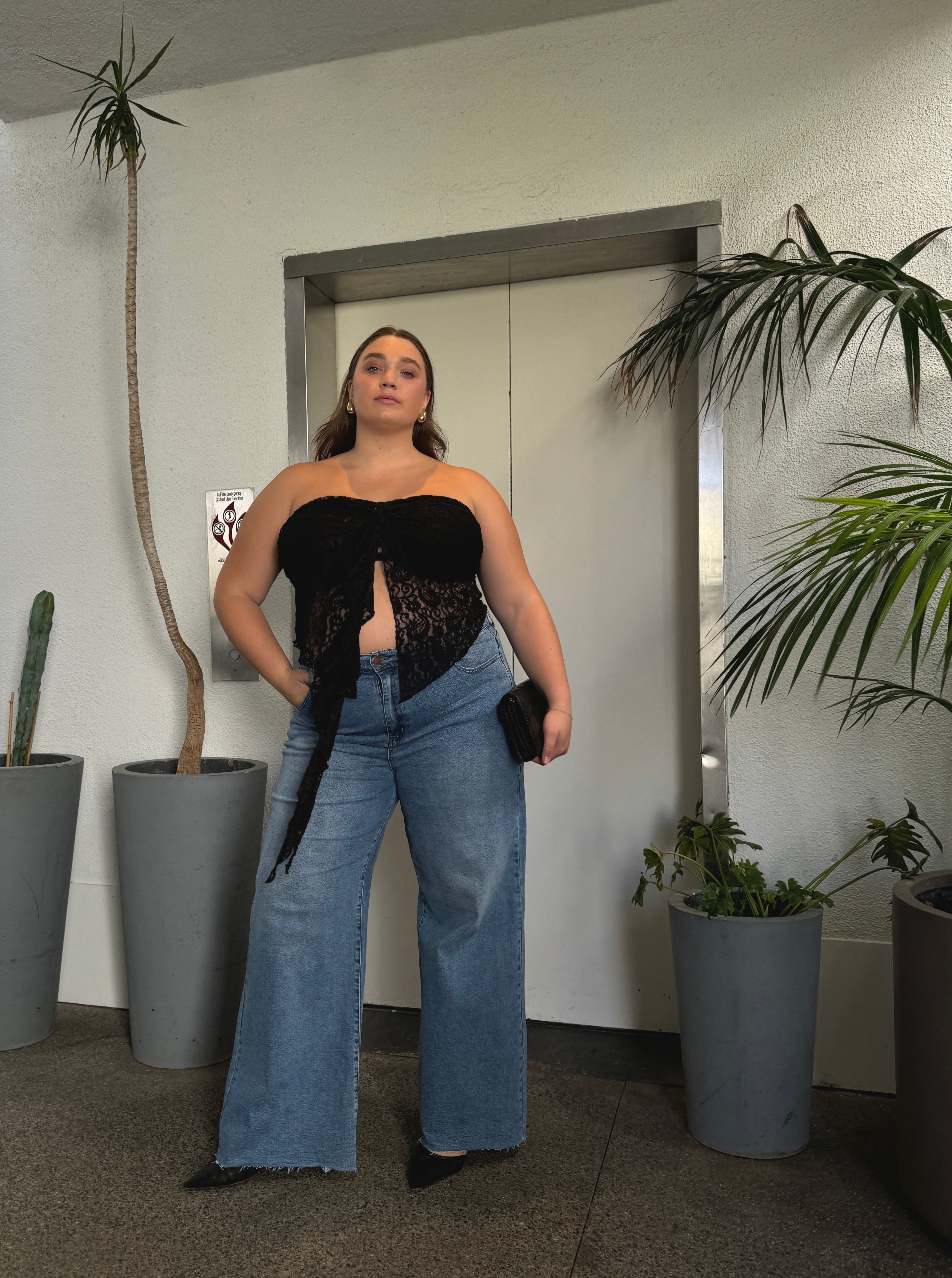 Plus Size Lace Ruffle Bandeau – 2020AVE