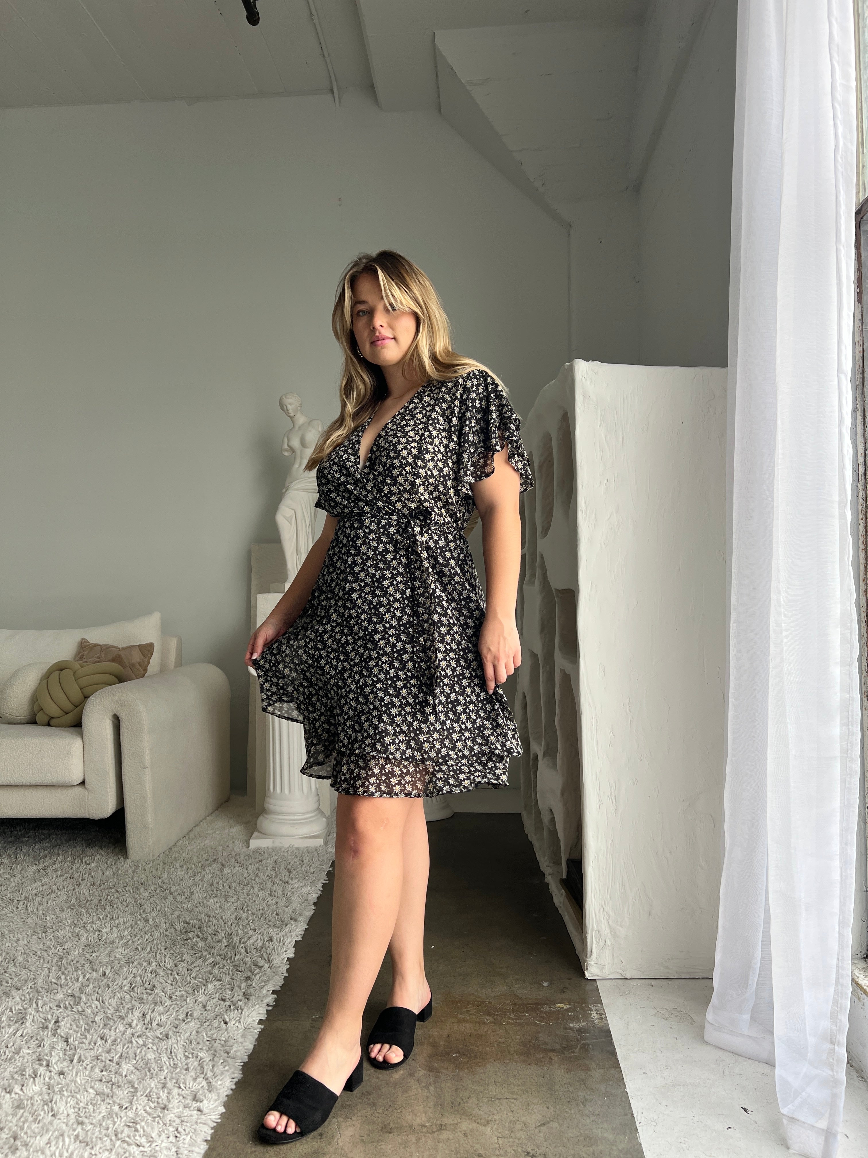 Plus Size Daisies Belted Sundress – 2020AVE