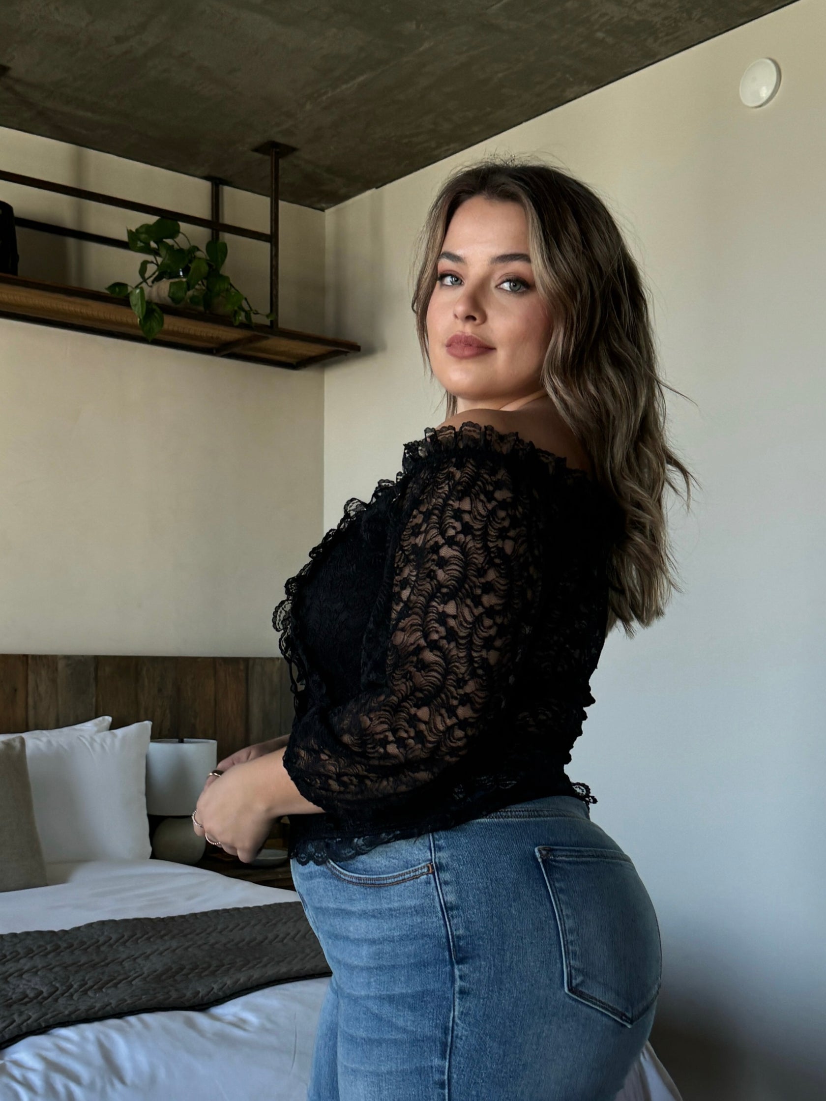 Plus Size Rococo Lace Top – 2020AVE