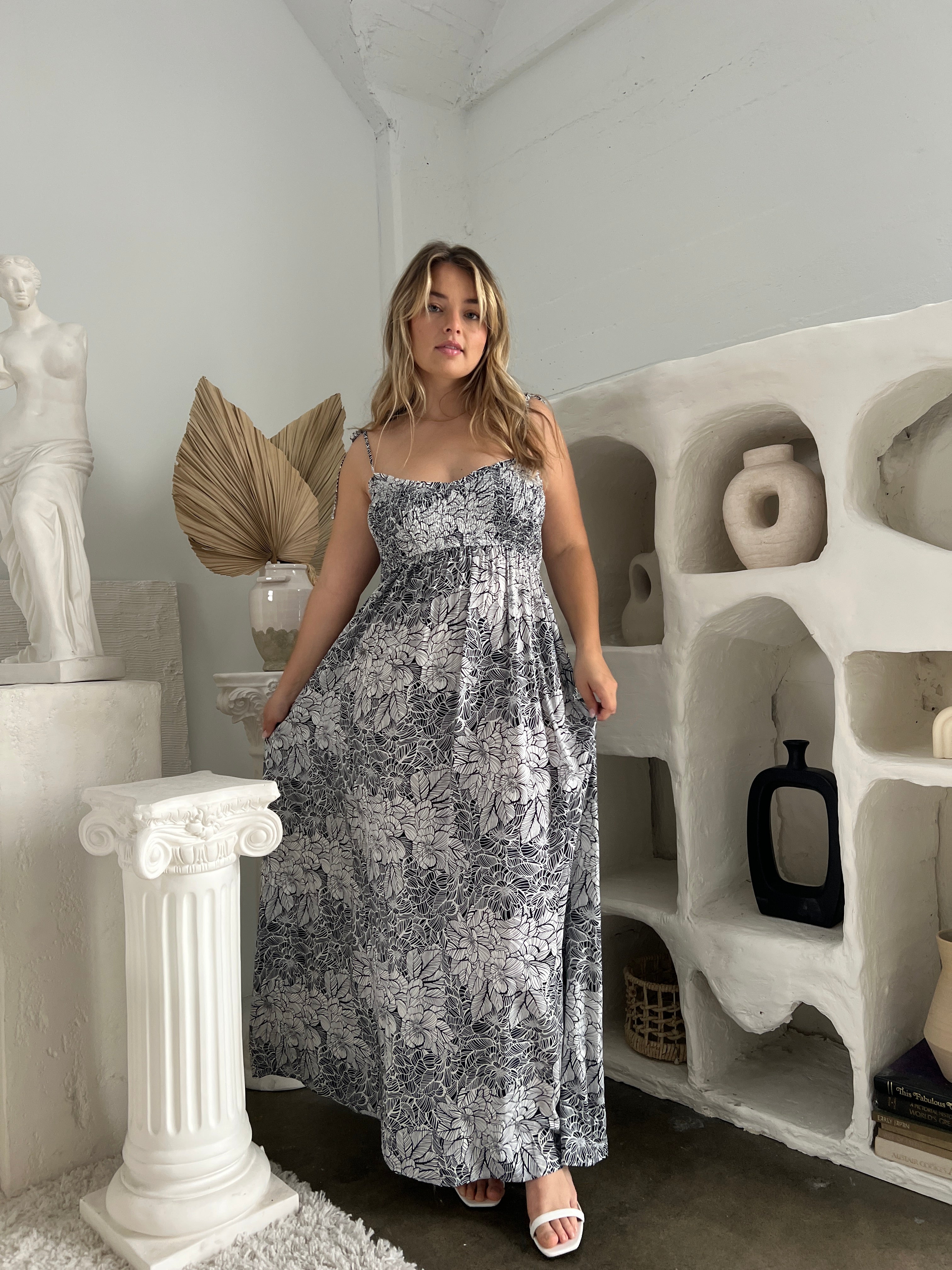 Plus Size Tied Botanical Maxi Dress – 2020AVE