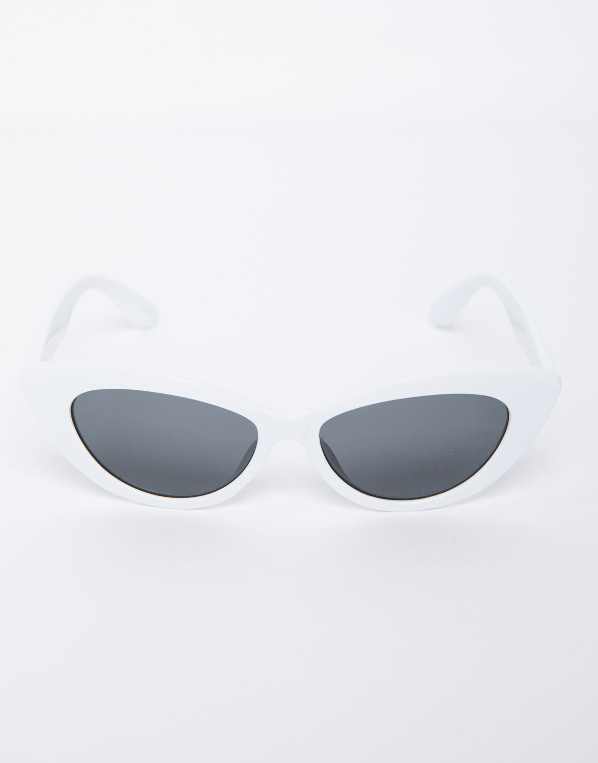 Off-duty Cat Eye Sunnies – 2020AVE