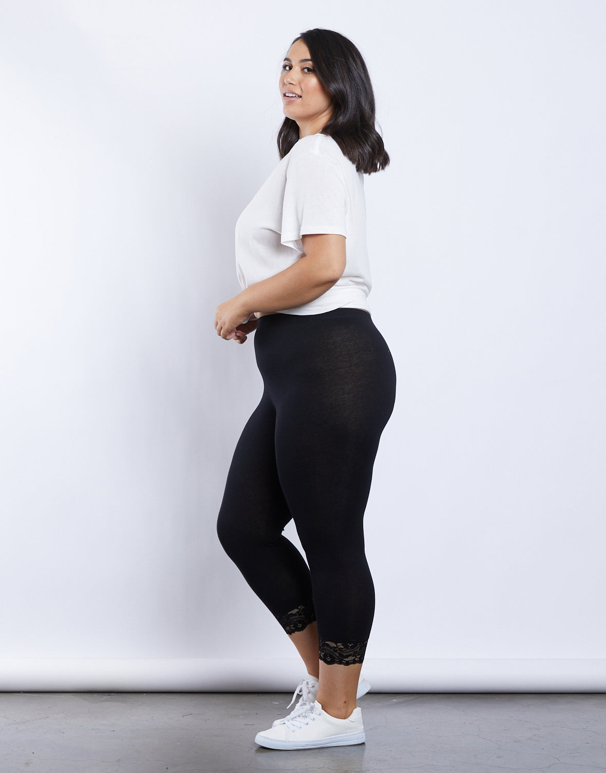 Plus Size Lace Trimmed Leggings - Plus Basic Leggings - Casual Outfit ...