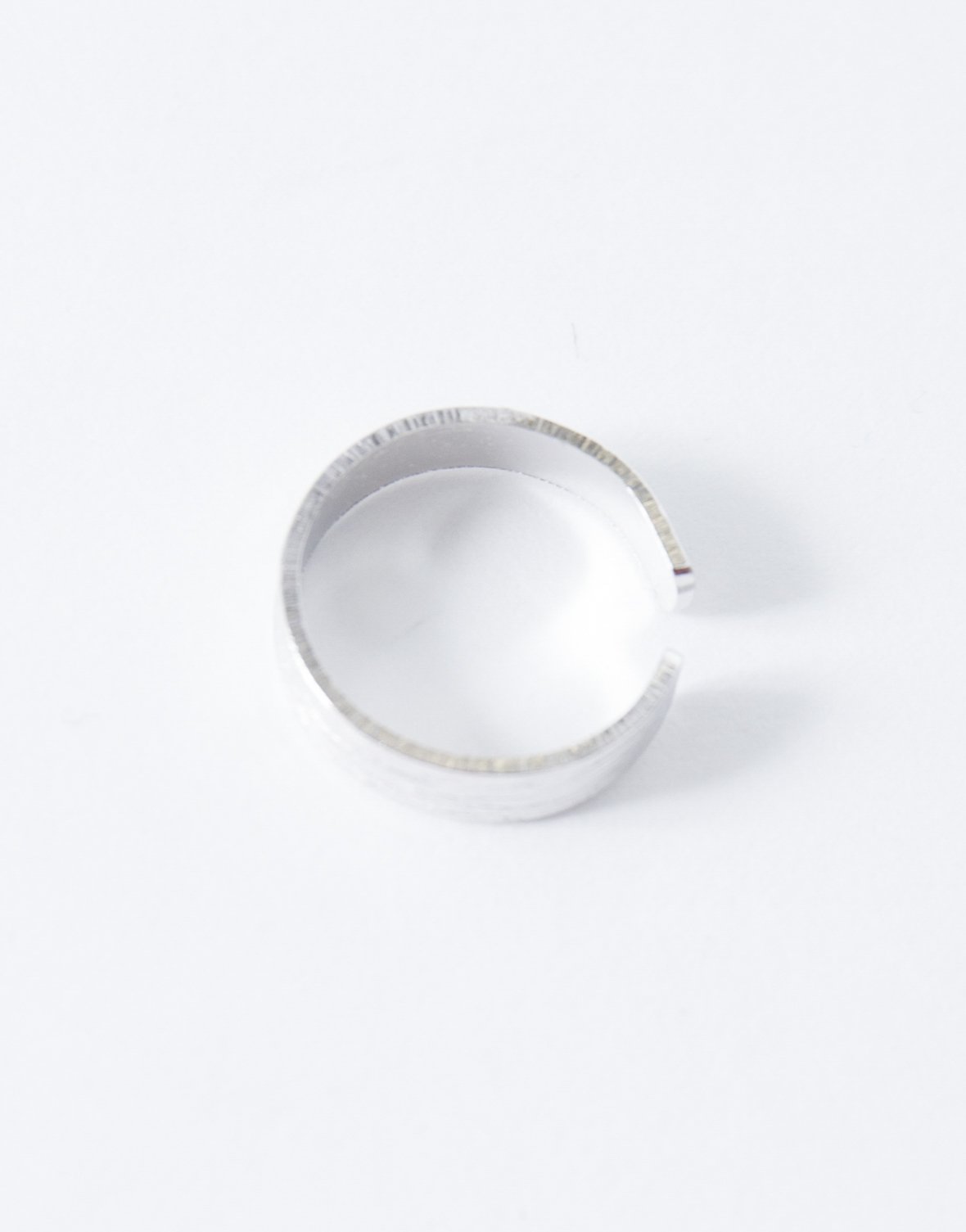 Staple Knuckle Ring – 2020AVE